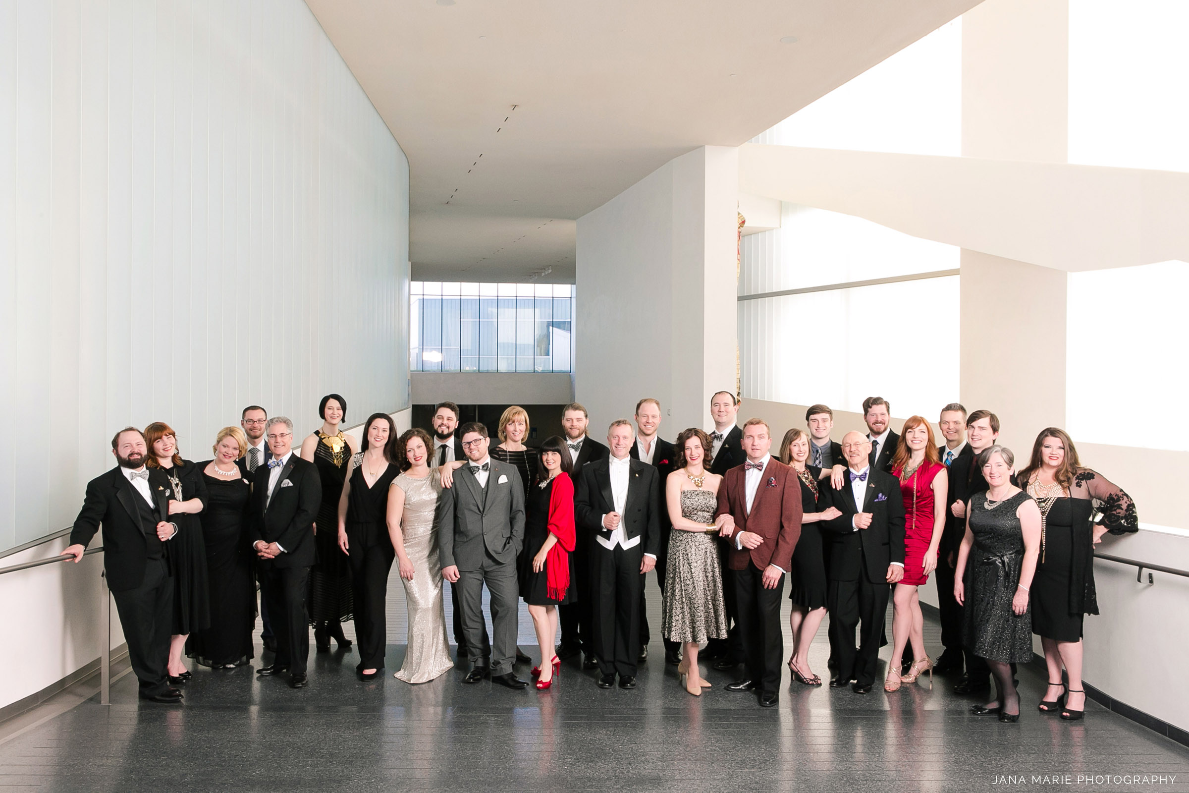 standing-color – KC STUDIO