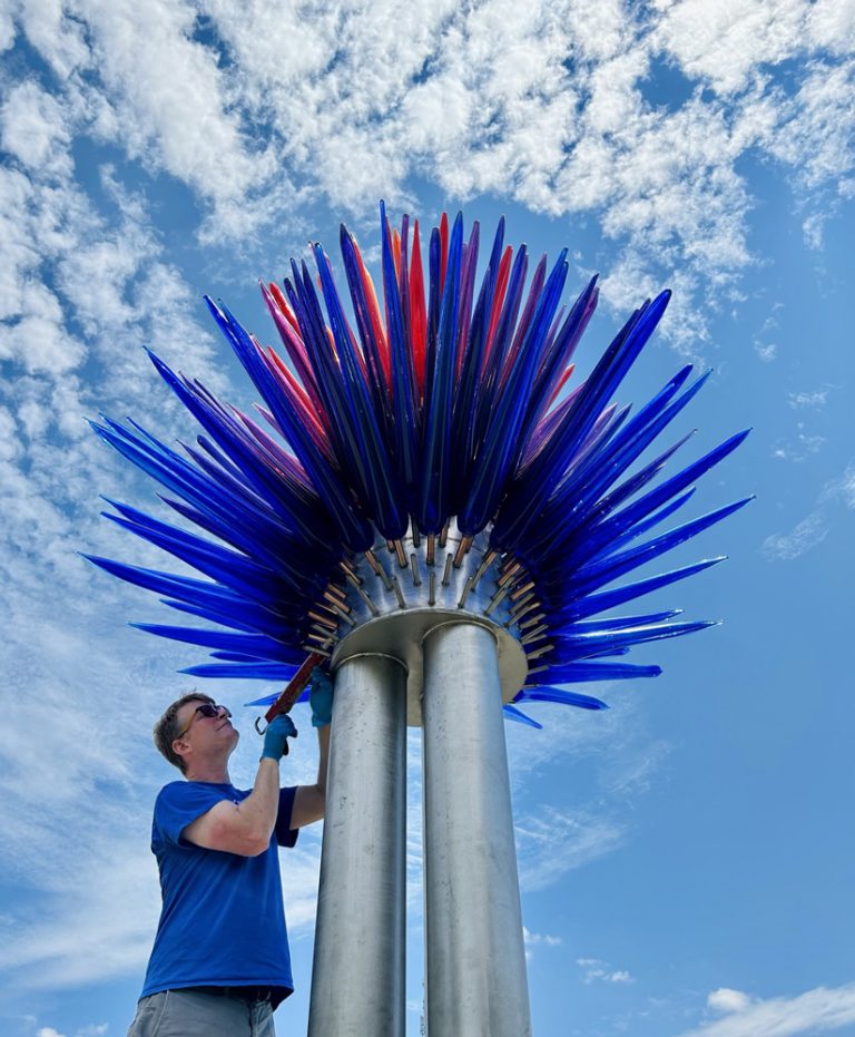 Arts News: Glass Art Installations Give Life to Public Spaces – KC STUDIO